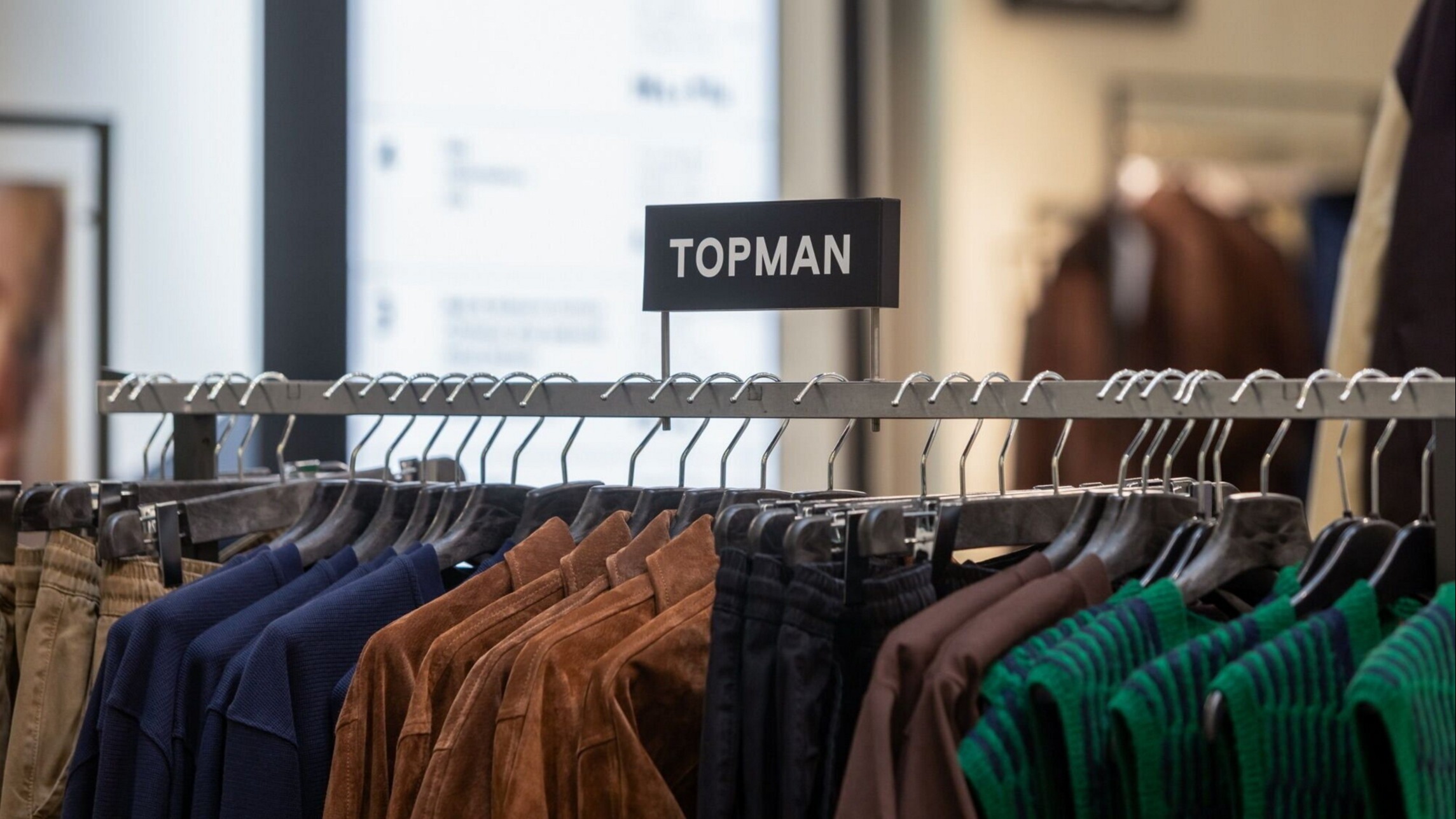The retail stocks winning by being ‘online department stores ...