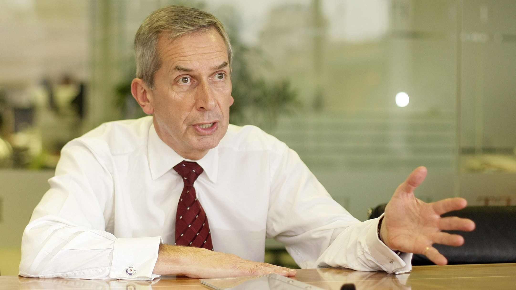 Terry Smith-backed changes could lift Smithson investor fees by 10% ...