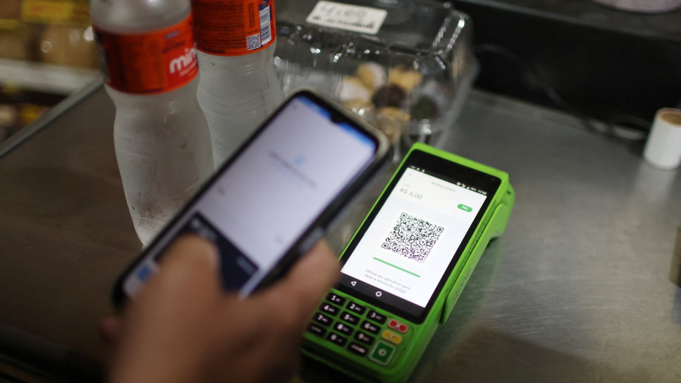 Expect bumper growth as this payments provider expands - Investors ...
