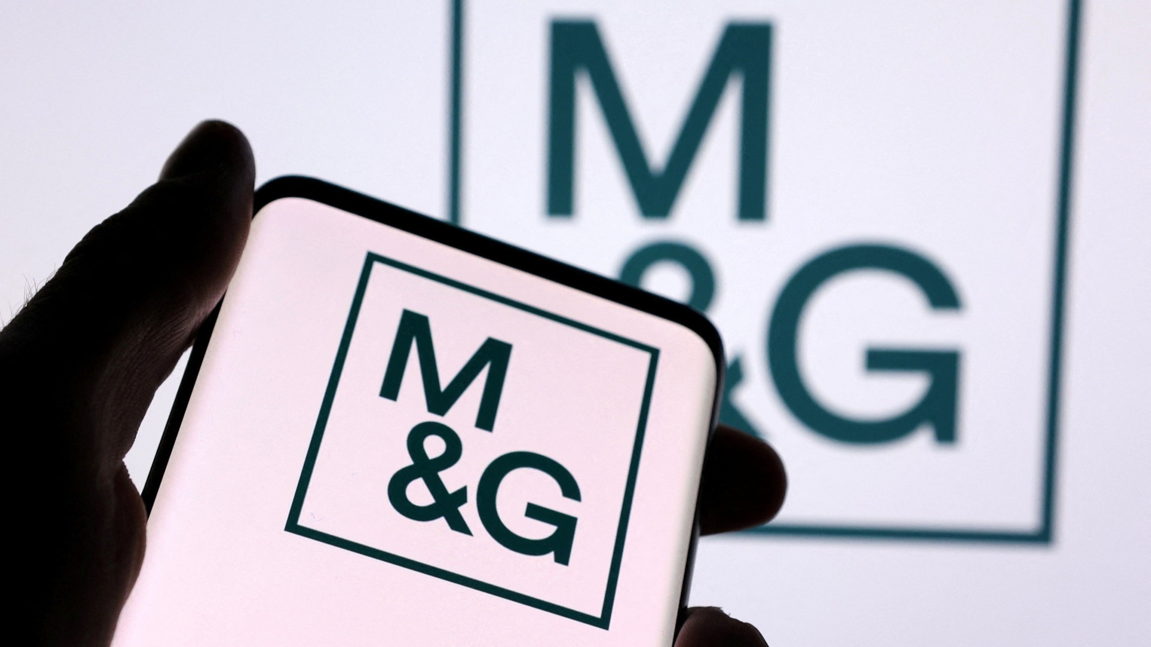 M&G flows turn positive as firm grows international clients - FTAdviser
